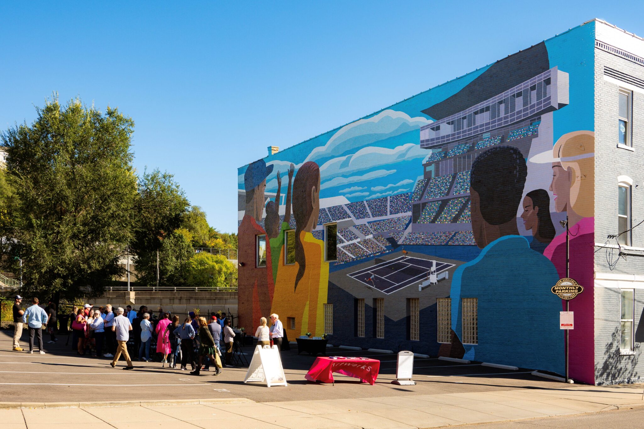 "Spectator's Advantage" Mural Dedicated in Downtown Cincinnati ...